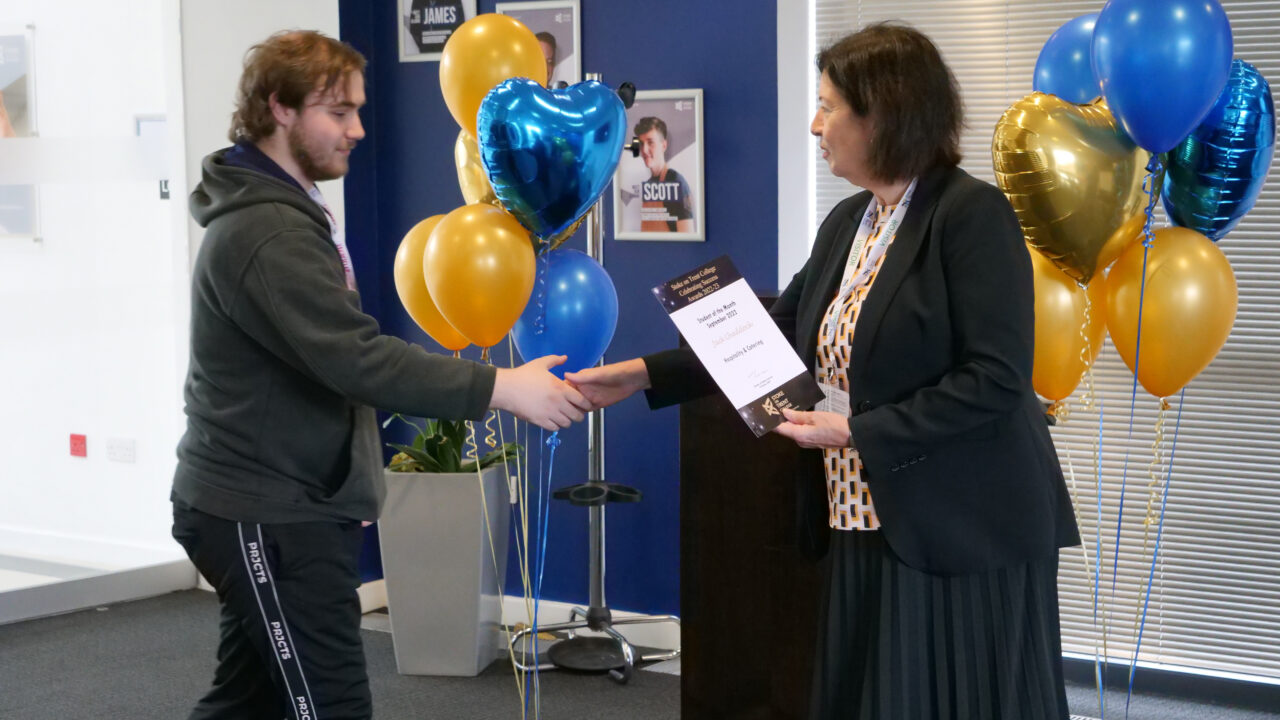 Jo Gideon MP presents awards at cutting edge campus :Stoke-on-Trent College